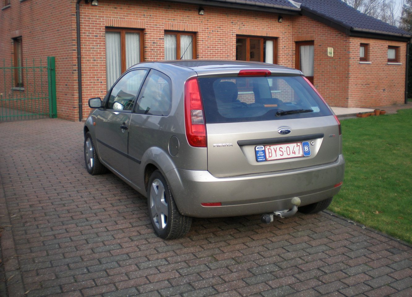 Ford Fiesta VI (Mk6, 3 door) 1.6 Duratec 16V (100 Hp)